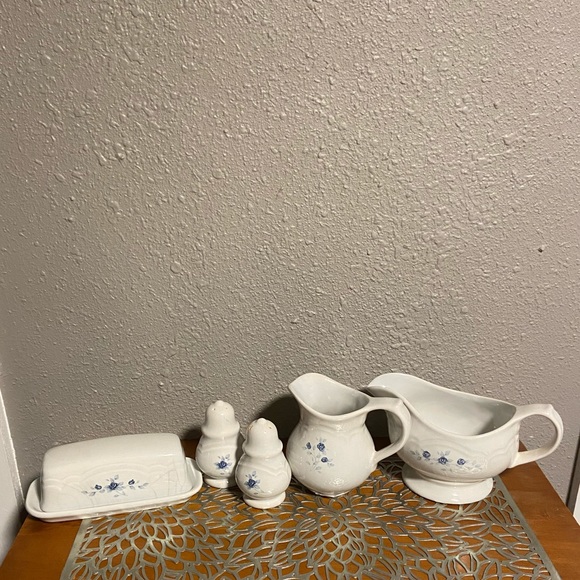 Pfaltzgraff | Dining | Pfaltzgraff Blue Rose Pattern | Poshmark